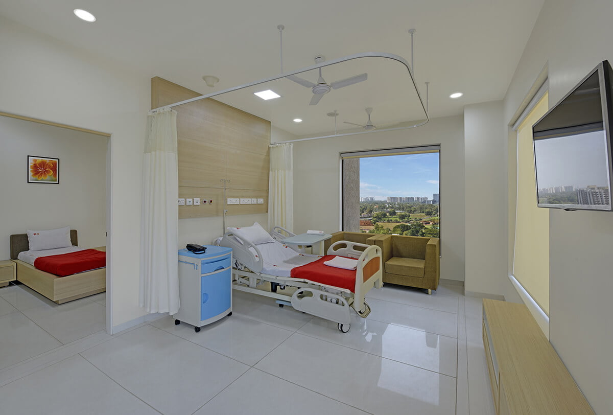 Dr. Divakar Jain - Liver Transplant Specialist | HPB Surgeon